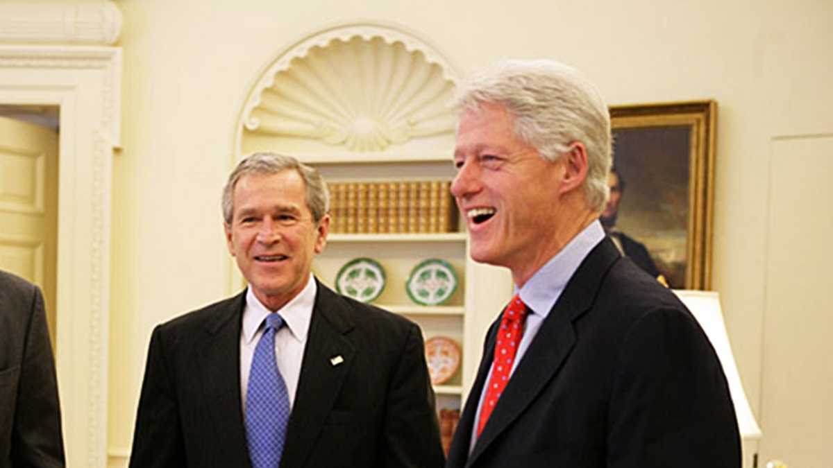Bush, Clinton, Carter land in Monterey