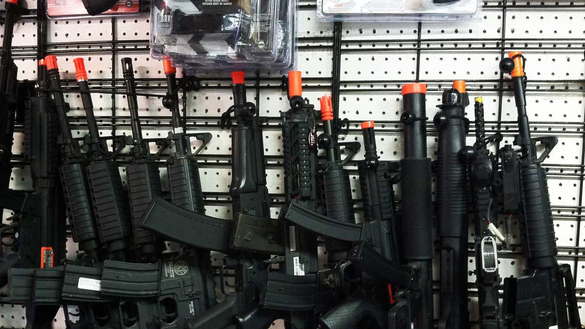 PHOTOS: Fake and real guns, can you tell the difference?