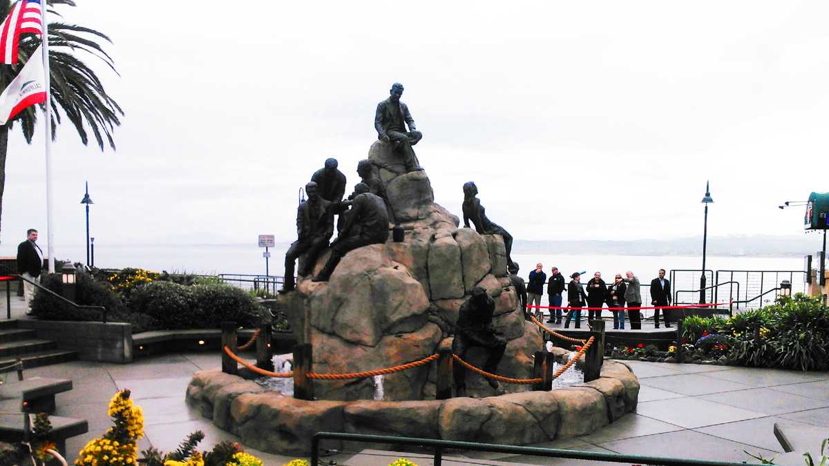 Large new public statue in Monterey