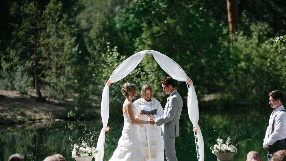 PHOTOS: Wildfire wedding photos in Oregon