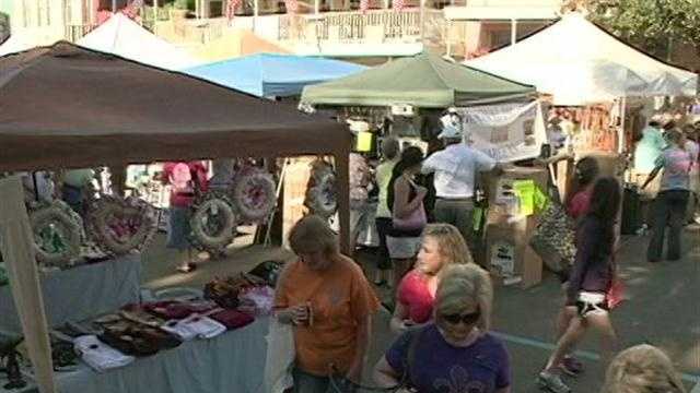 Canton Flea Market draws thousands of shoppers