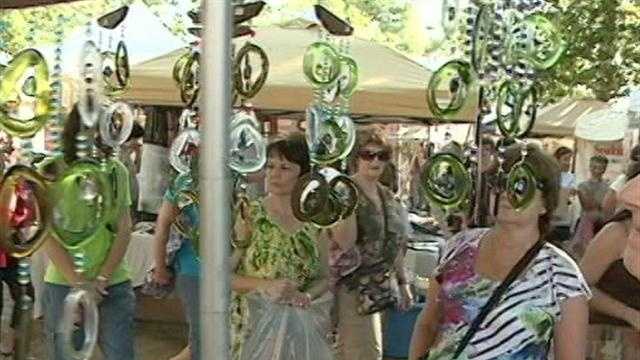 Canton Flea Market draws thousands of shoppers