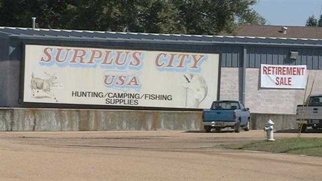 Surplus City closing in Clinton