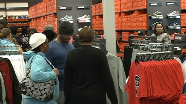 Outlets of Mississippi opens in Pearl