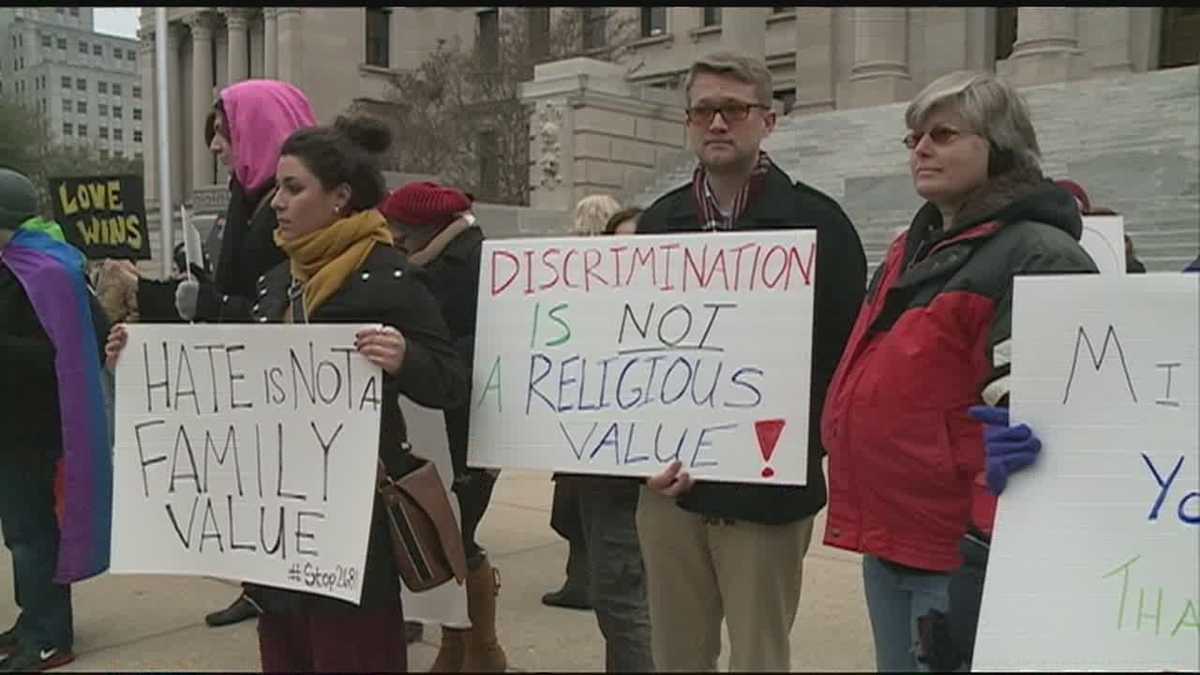 Miss. religion bill draws debate on discrimination