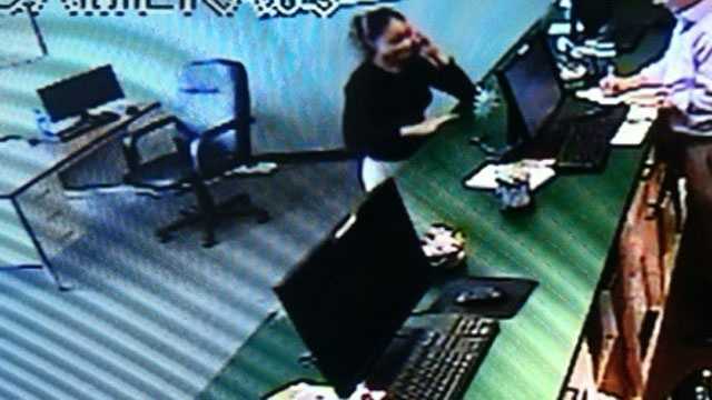 Police Woman Accused Of Cashing 17k In Bad Checks