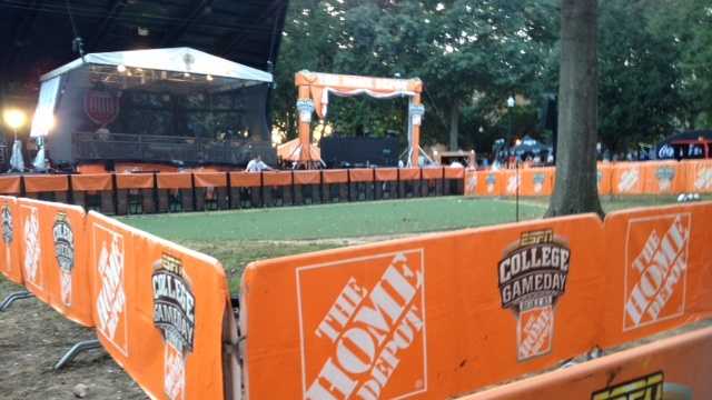 16 WAPT News anchors cheer on football teams