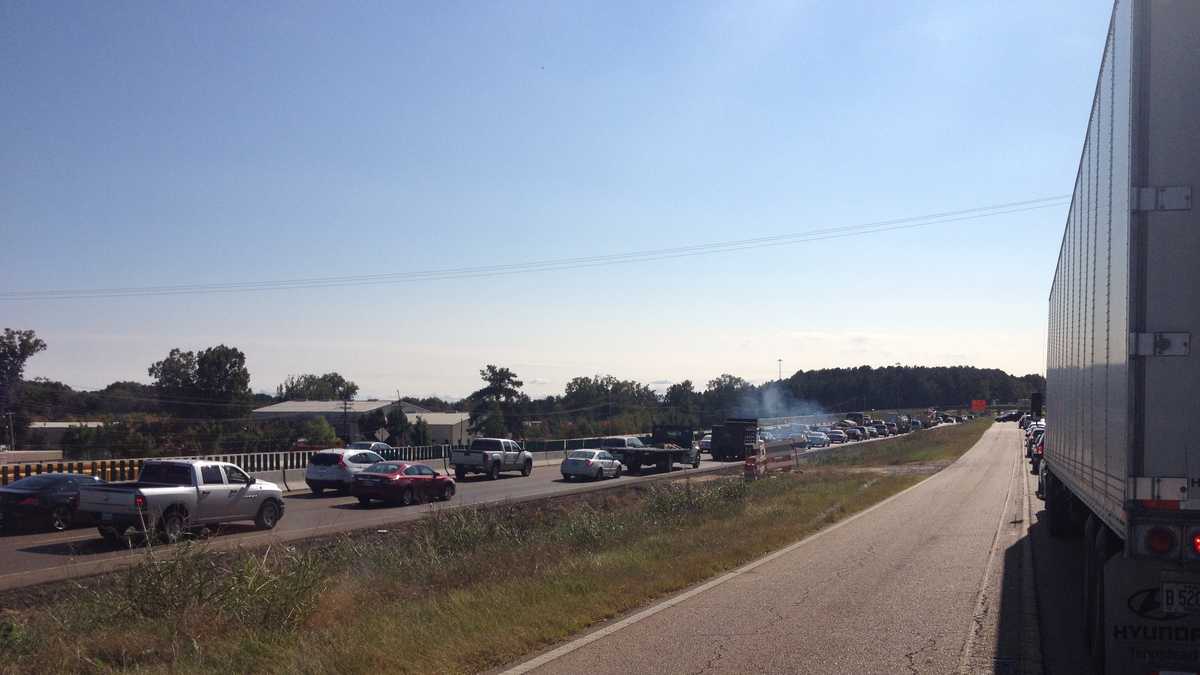 Several vehicles involved in I-55 wreck