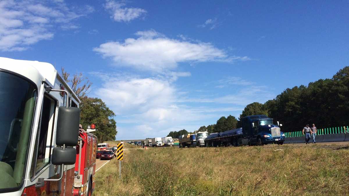 Several vehicles involved in I-55 wreck