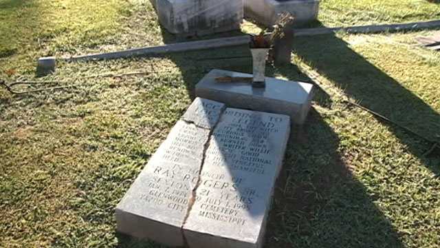 'Witch's Grave' popular attraction during Halloween