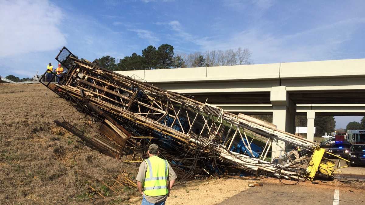 Workover rig crashes in Crystal Springs