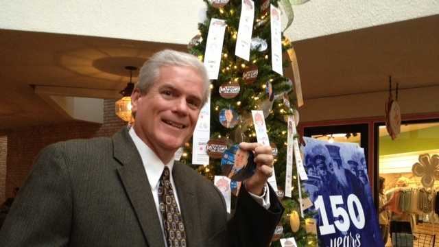David Hartman helps kick off Angel Tree program