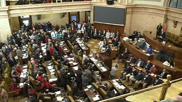 Mississippi Legislature begins 2016 session