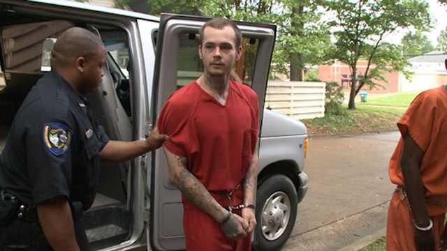 Former fugitive accused of injuring officer denied bond