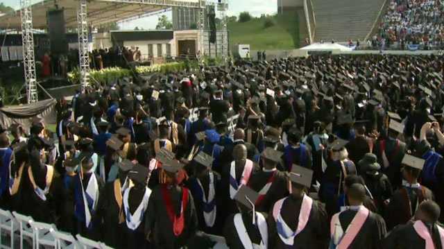 Michelle Obama urges JSU graduates to strive for excellence Michelle Obama urges JSU graduates to strive for excellence