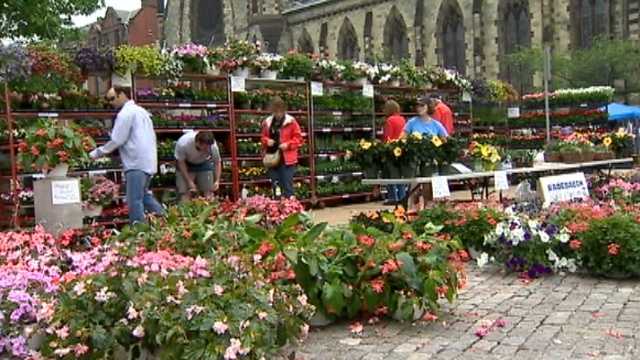 In photos: Flower Mart kicks off in Baltimore