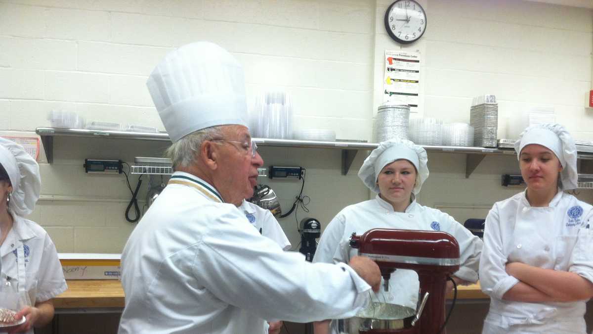 Chefs teach Md. culinary students tricks of the trade