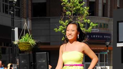 Sarah, Ava take part in Harbor East fashion show