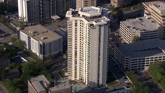 SkyTeam 11 tours Baltimore area's tallest buildings