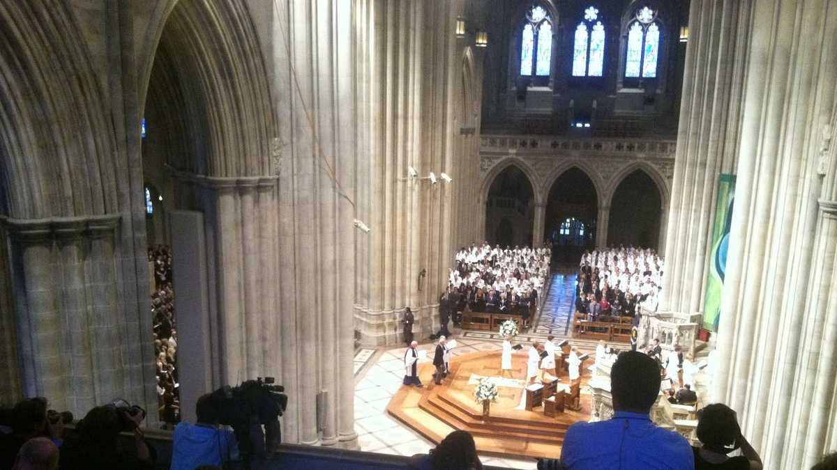 Images: Neil Armstrong funeral held at National Cathedral