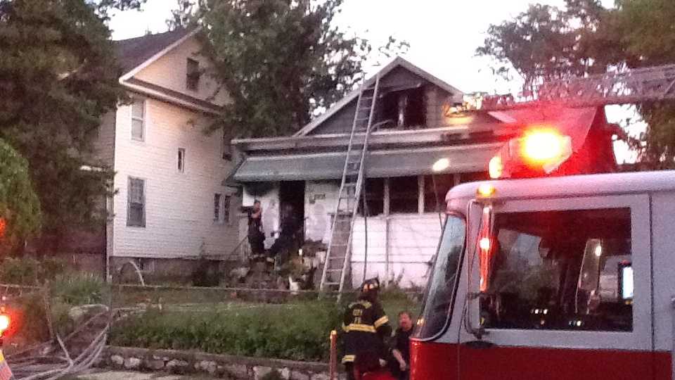 1 dead, 2 injured in northwest Baltimore fire