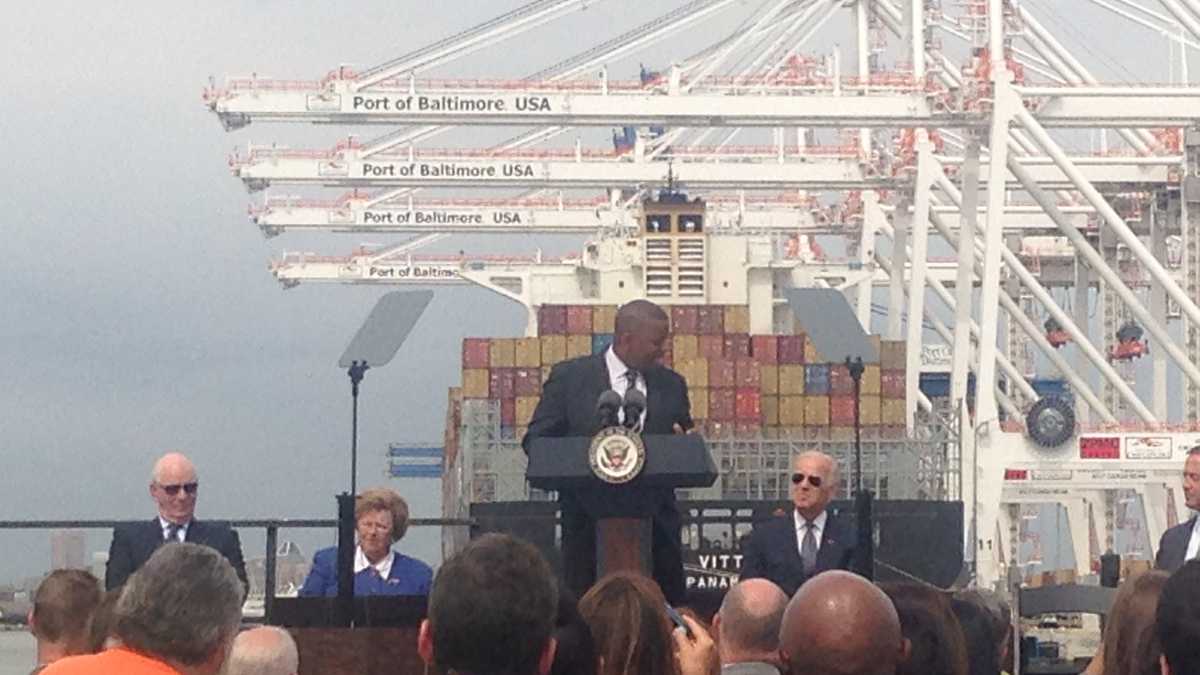 Images: Vice President Joe Biden tours Port of Baltimore