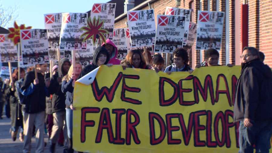 Hundreds protest construction of massive incinerator