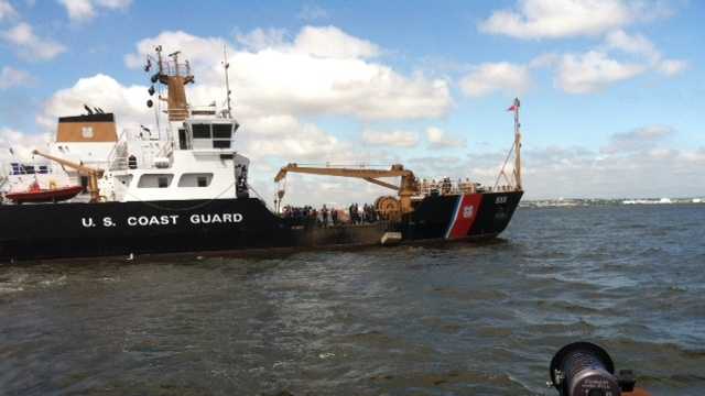 Coast Guard drops off Francis Scott Key buoy