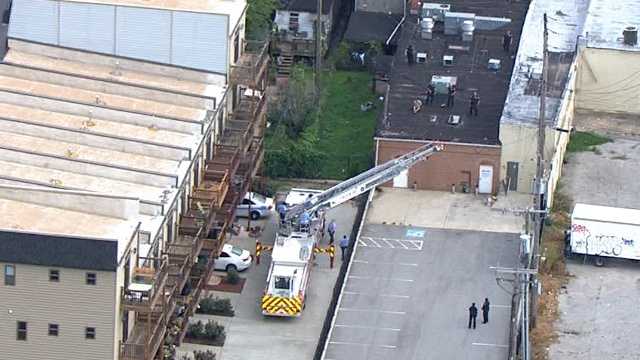 SkyTeam 11 captures Baltimore rooftop arrest