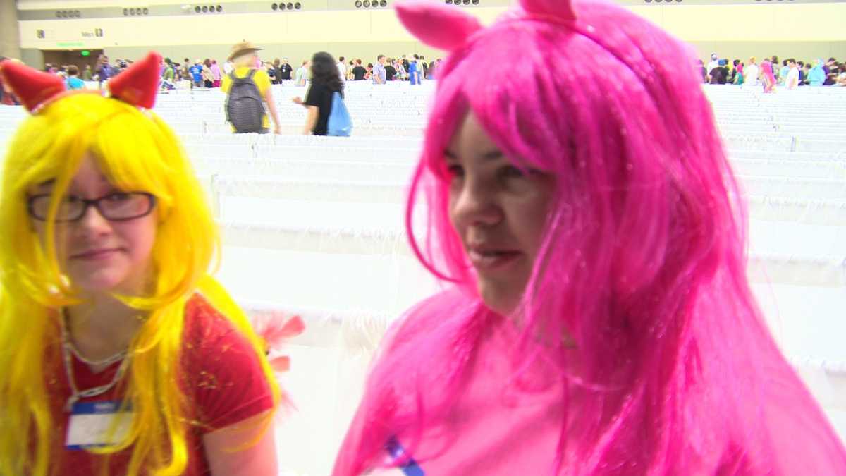 Bronycon 2014: 'My Little Pony' fans unite