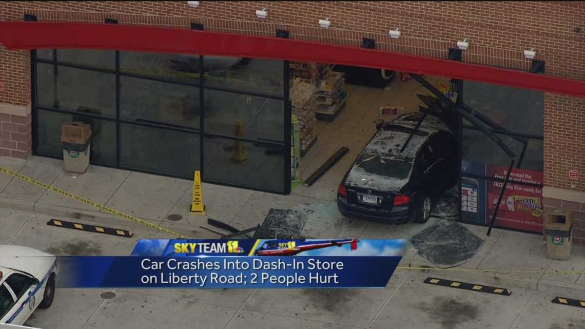 2 injured after car crashed into store
