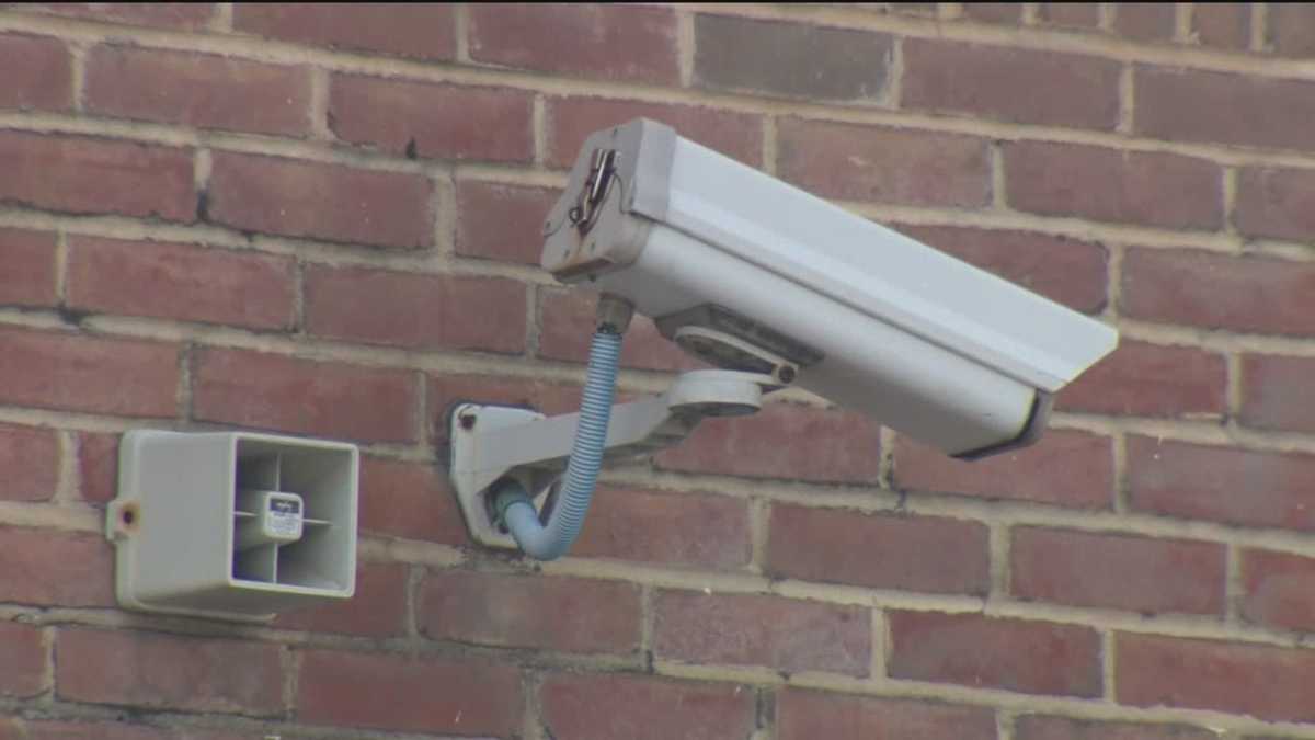 City looks to private security cameras for crime help