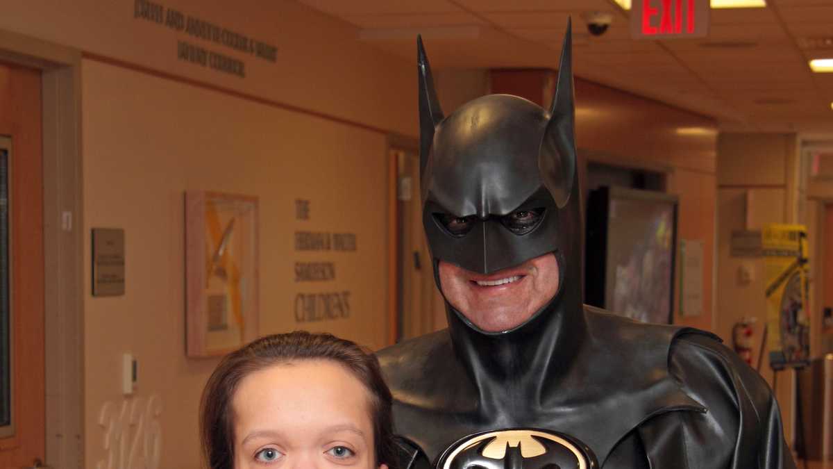 Baltimore's 'Batman' visits sick kids in hospital