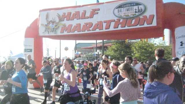 Photos: 2016 Baltimore Half Marathon start (Wave 2)