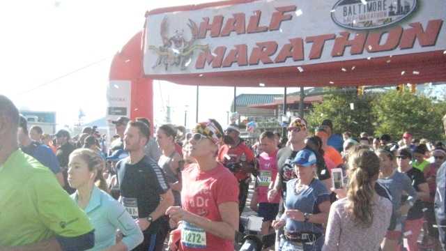 Photos: 2016 Baltimore Half Marathon start (Wave 2)