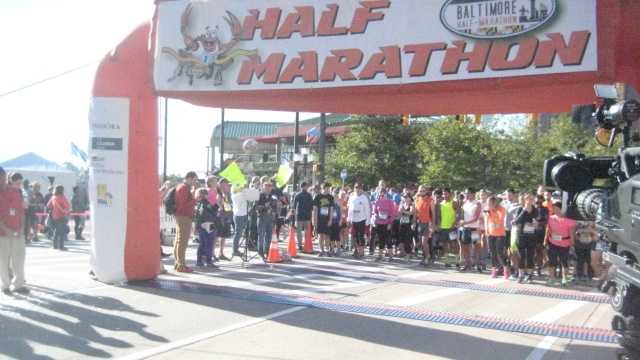 Photos: 2016 Baltimore Half Marathon start (Wave 3)