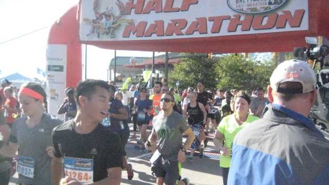 Photos: 2016 Baltimore Half Marathon start (Wave 3)