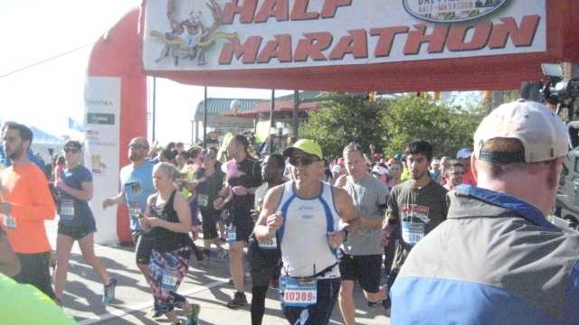 Photos: 2016 Baltimore Half Marathon start (Wave 3)