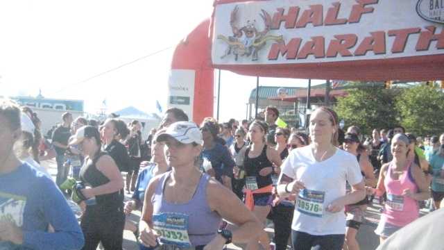 Photos: 2016 Baltimore Half Marathon start (Wave 3)