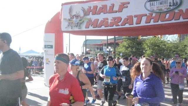 Photos: 2016 Baltimore Half Marathon start (Wave 4)