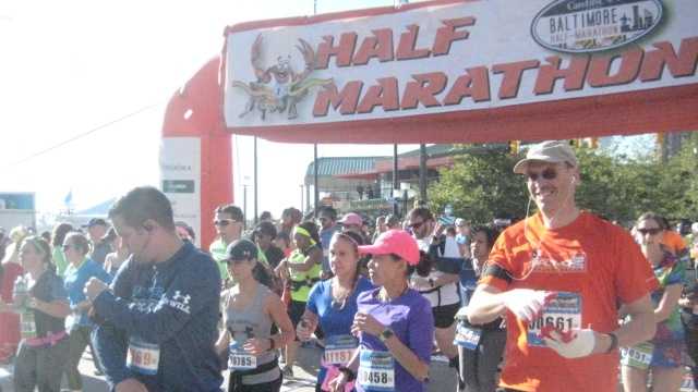 Photos: 2016 Baltimore Half Marathon start (Wave 4)