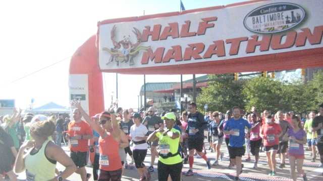 Photos: 2016 Baltimore Half Marathon start (Wave 4)