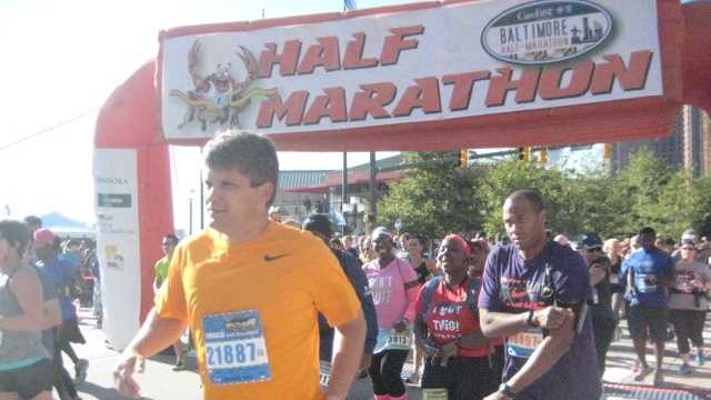 Photos: 2016 Baltimore Half Marathon start (Wave 4)