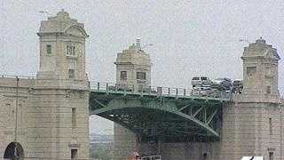 Hanover Street Bridge to close