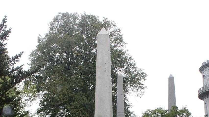 Photos: Visit Bay State's Most Famous Graves