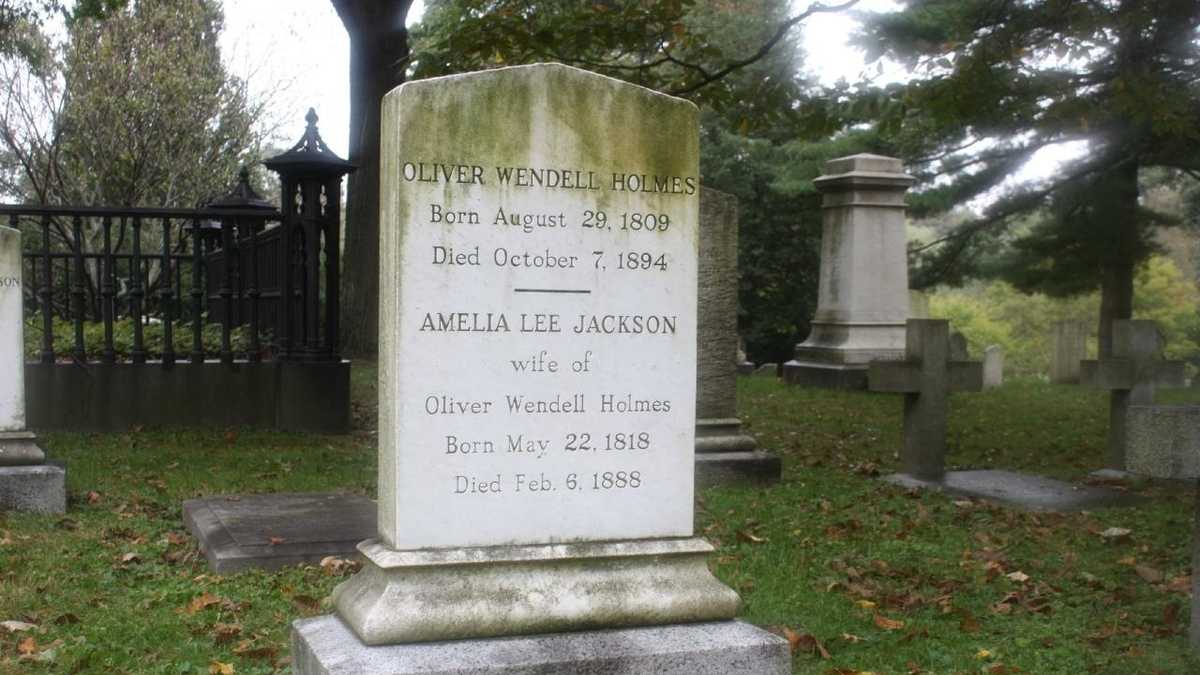 Photos: Visit Bay State's Most Famous Graves