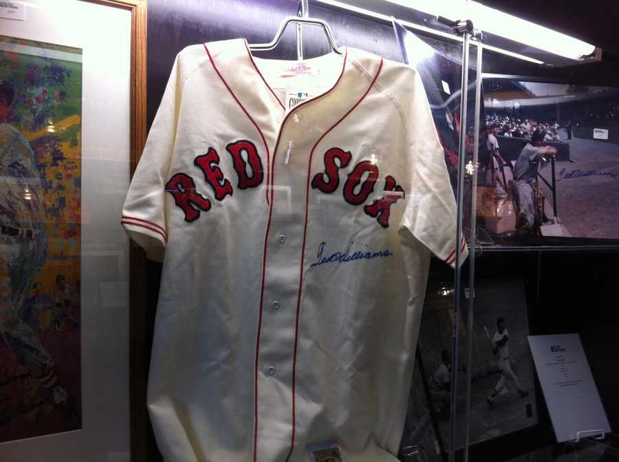 Images: Ted Williams Memorabilia Up For Auction