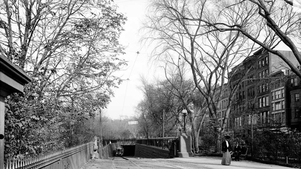 Boston opened nation's first subway 125 years ago