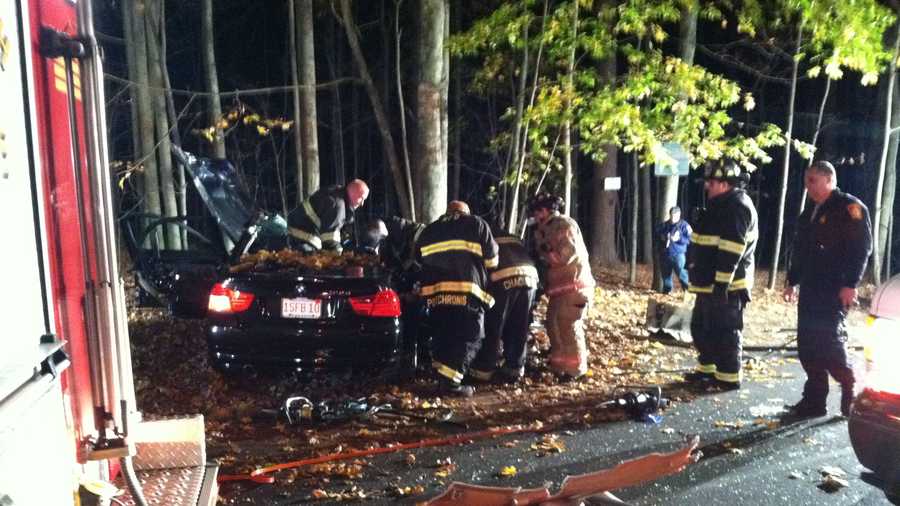 Car hits tree in Marlborough; 3 hurt