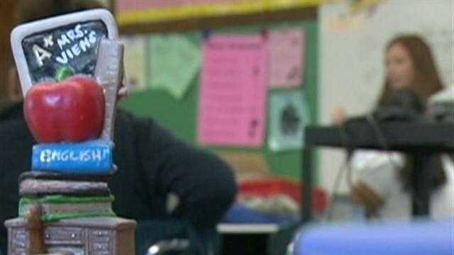 Districts test extended school days